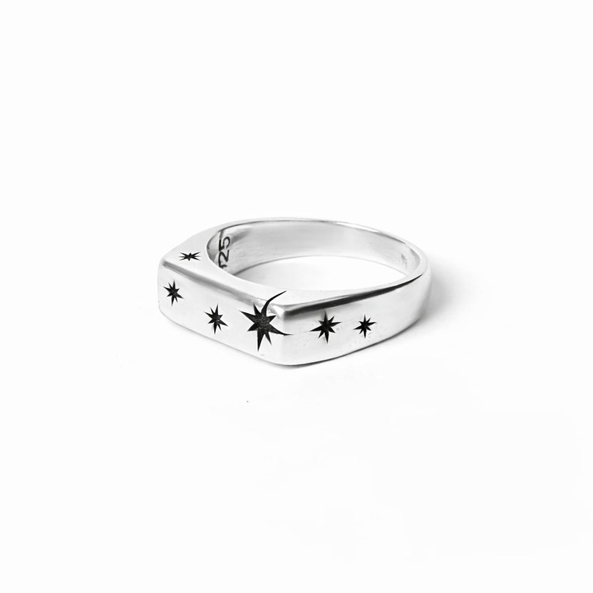 Minimalist Star Ring – Moataz Designs